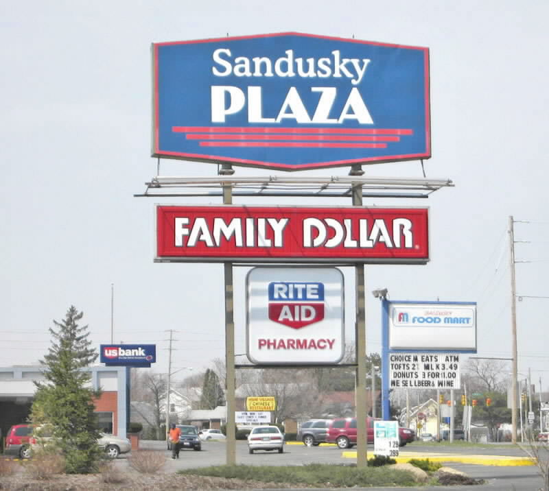 Sandusky Plaza Shopping Center – SORTINO